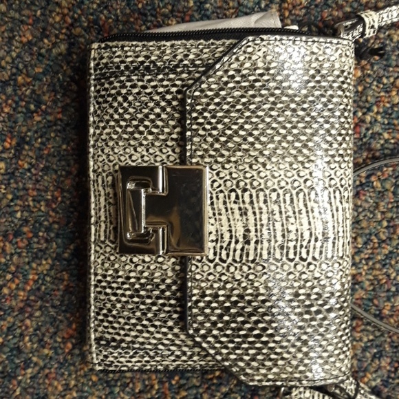 Ivanka Trump | Bags | Ivanka Trump Hopewell Crossbody Bag | Poshmark